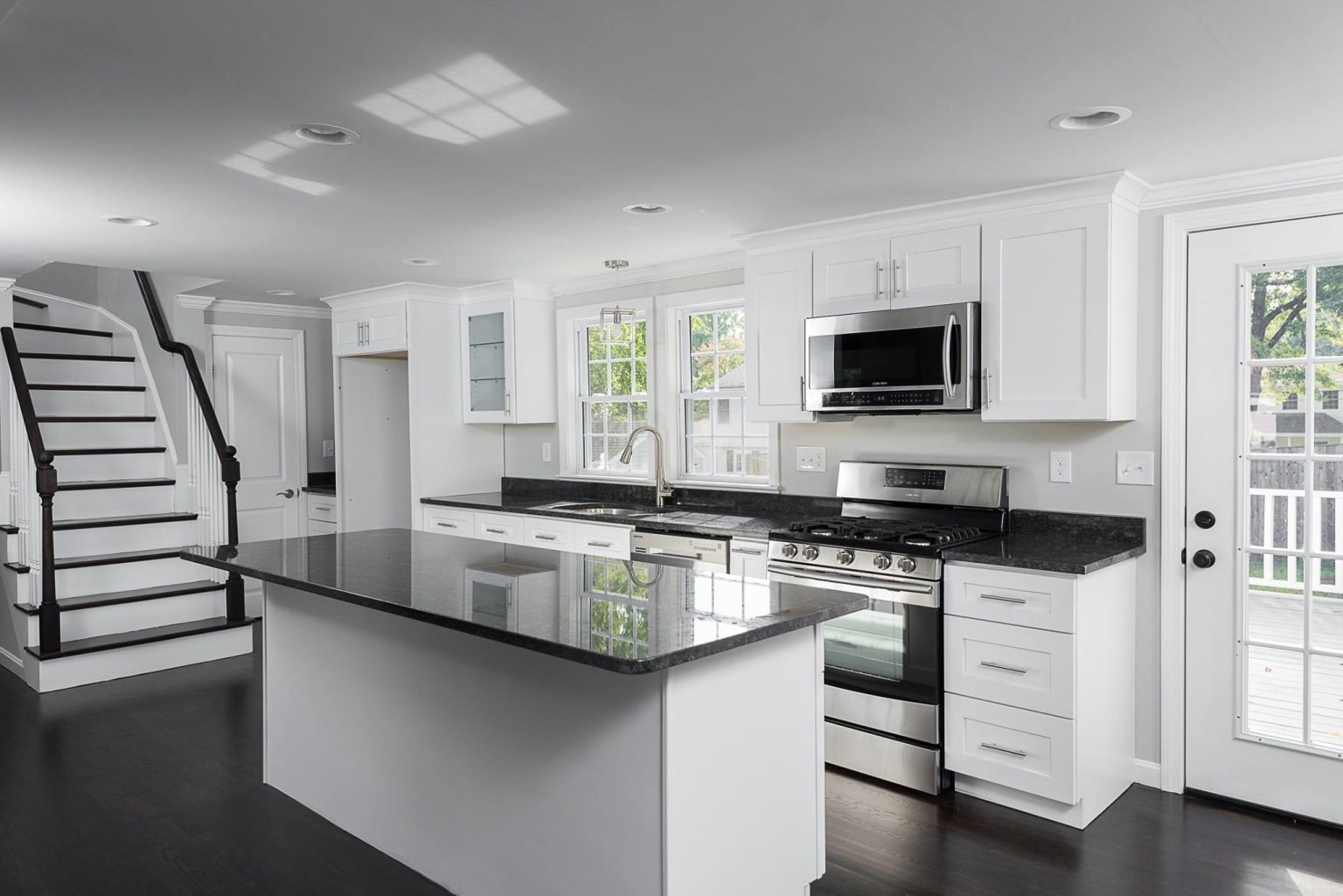 Kitchen Cabinets in Winnipeg - Kitchen Liquidators